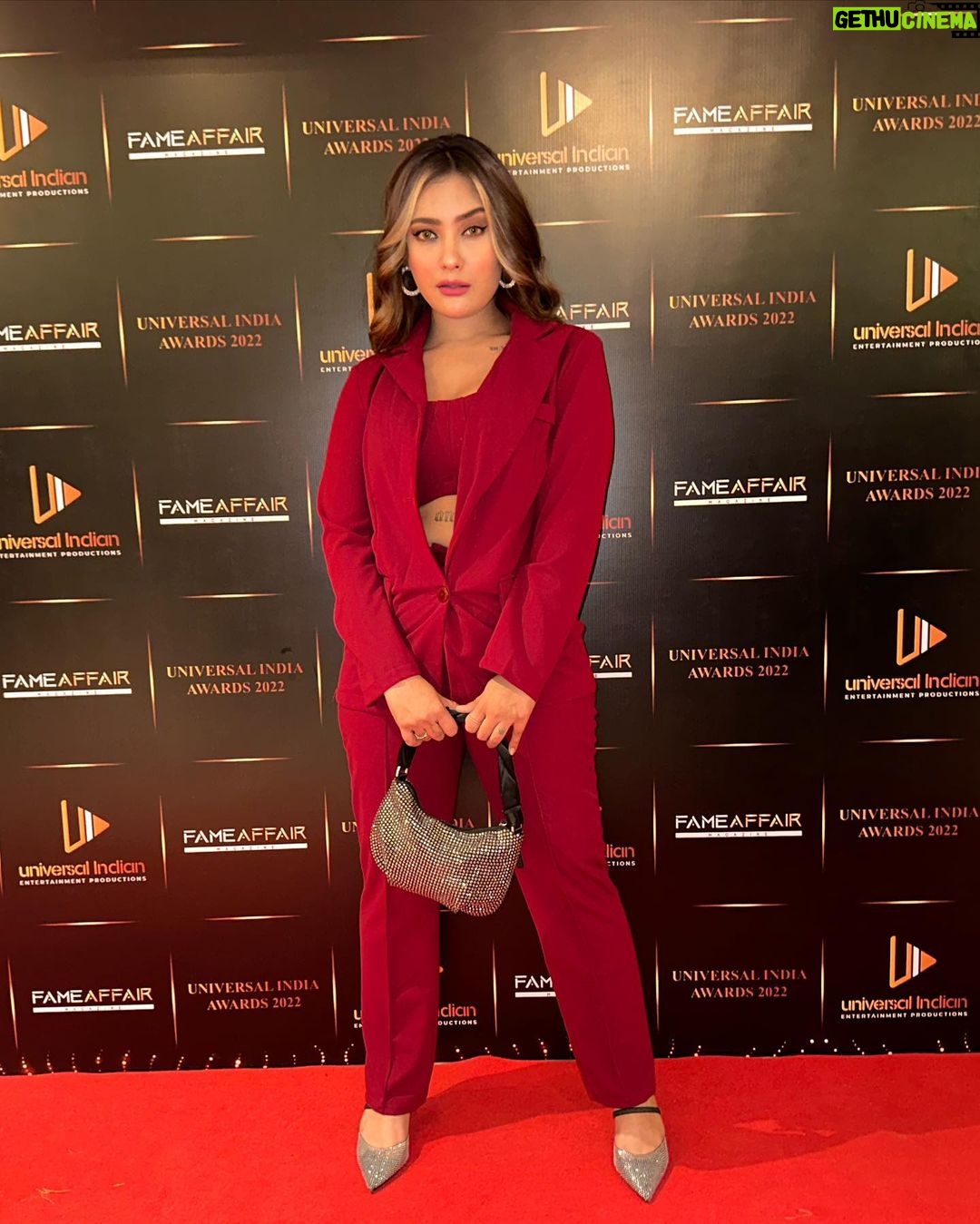 Actress Aashika Bhatia HD Instagram Photos and Wallpapers December 2022 ...