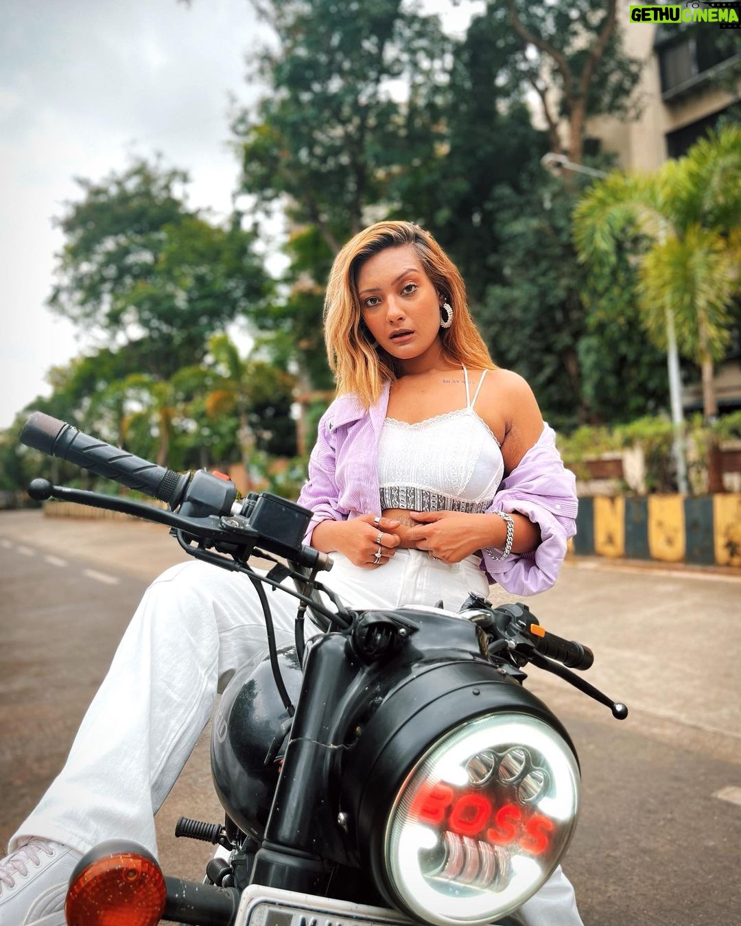 Aashika Bhatia Instagram – She’s not a thing, she’s everything💜 Hello ...