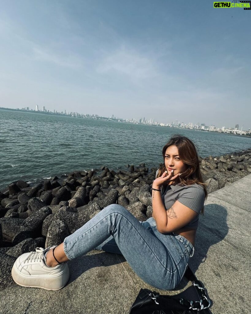 Actress Aashika Bhatia HD Instagram Photos and Wallpapers December 2023 ...