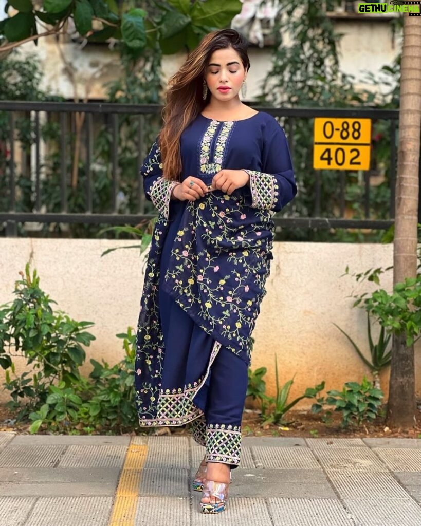 Actress Aasma Sayed HD Instagram Photos and Wallpapers December 2023 ...