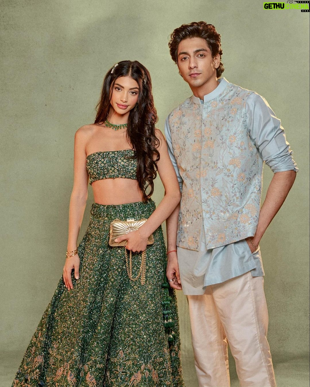 Alanna Panday Instagram – Happy Diwali 🪔 Wearing @anitadongre ...