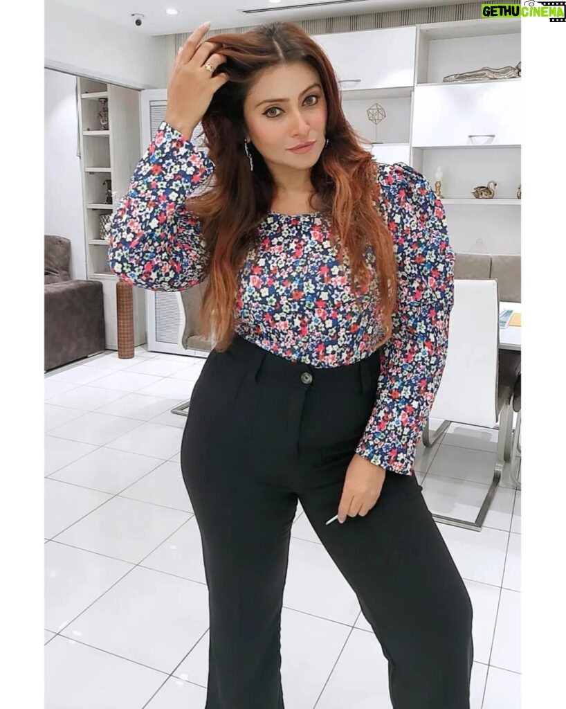 Actress Aleeza Khan HD Instagram Photos and Wallpapers July 2023 ...