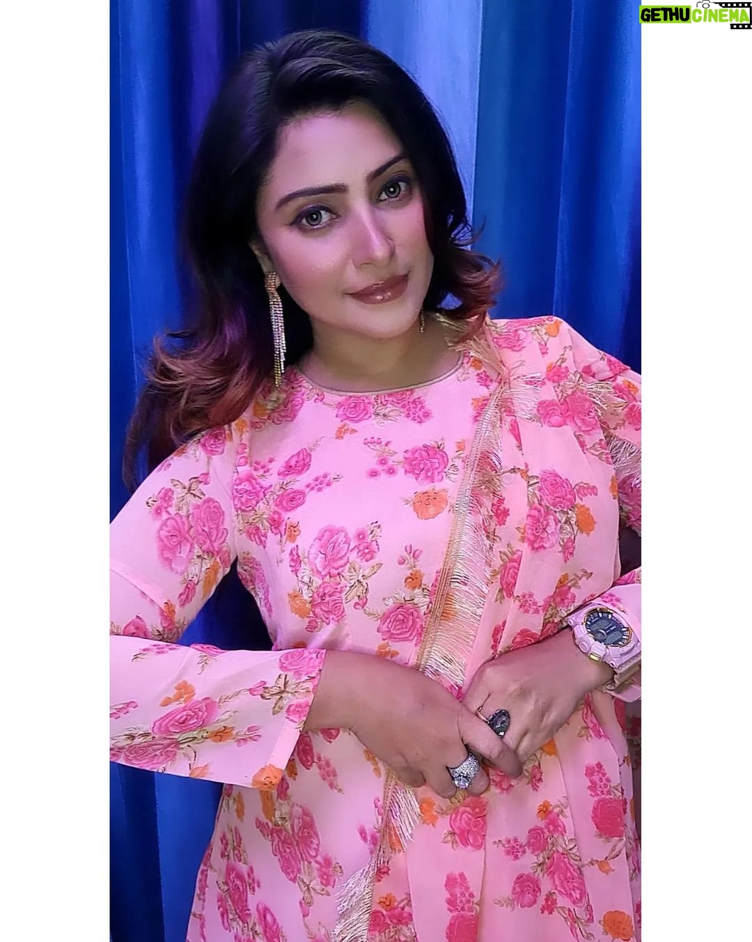 Aleeza Khan Instagram – Don’t worry if people think you’re crazy. You ...