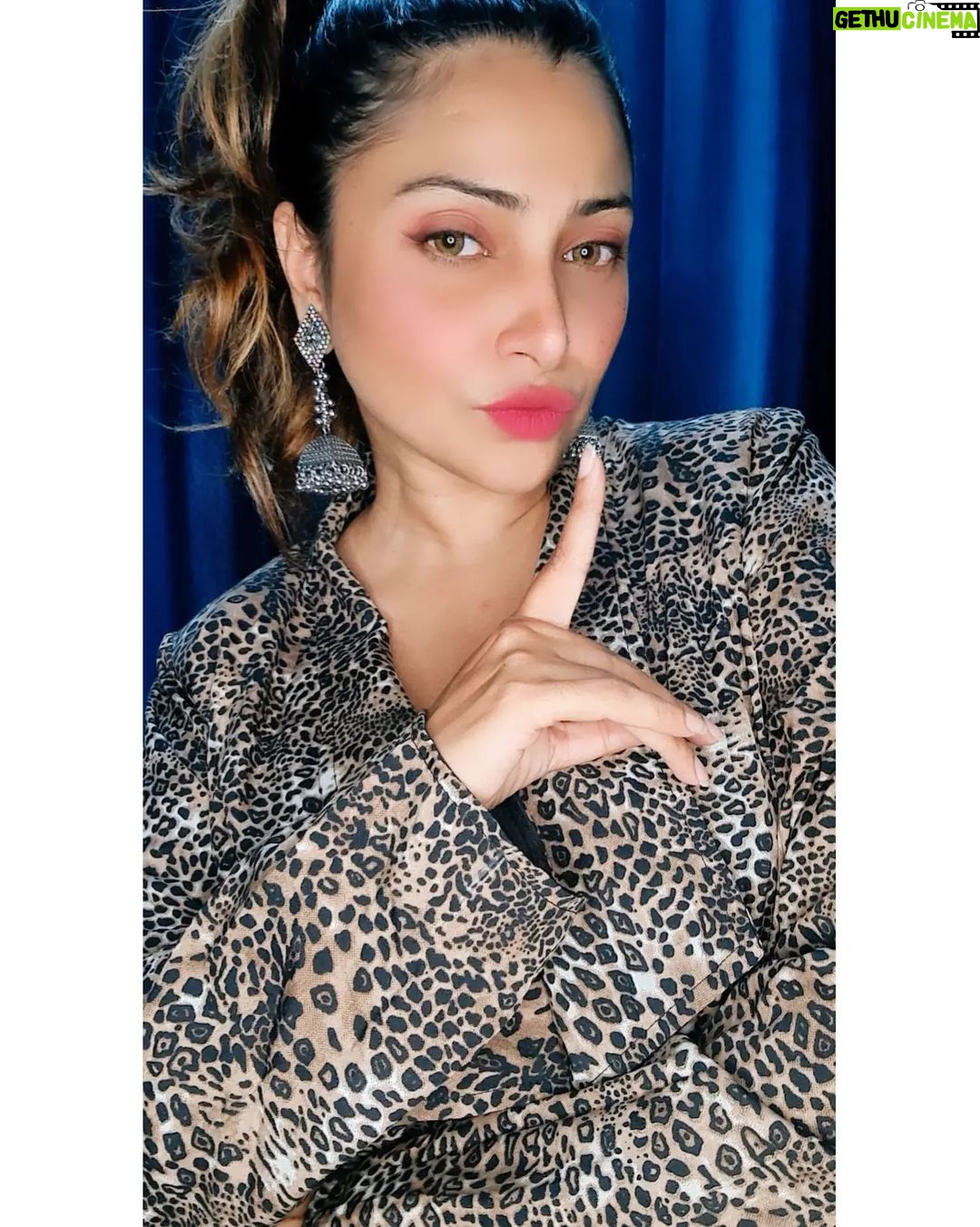 Actress Aleeza Khan HD Instagram Photos and Wallpapers November 2023 ...