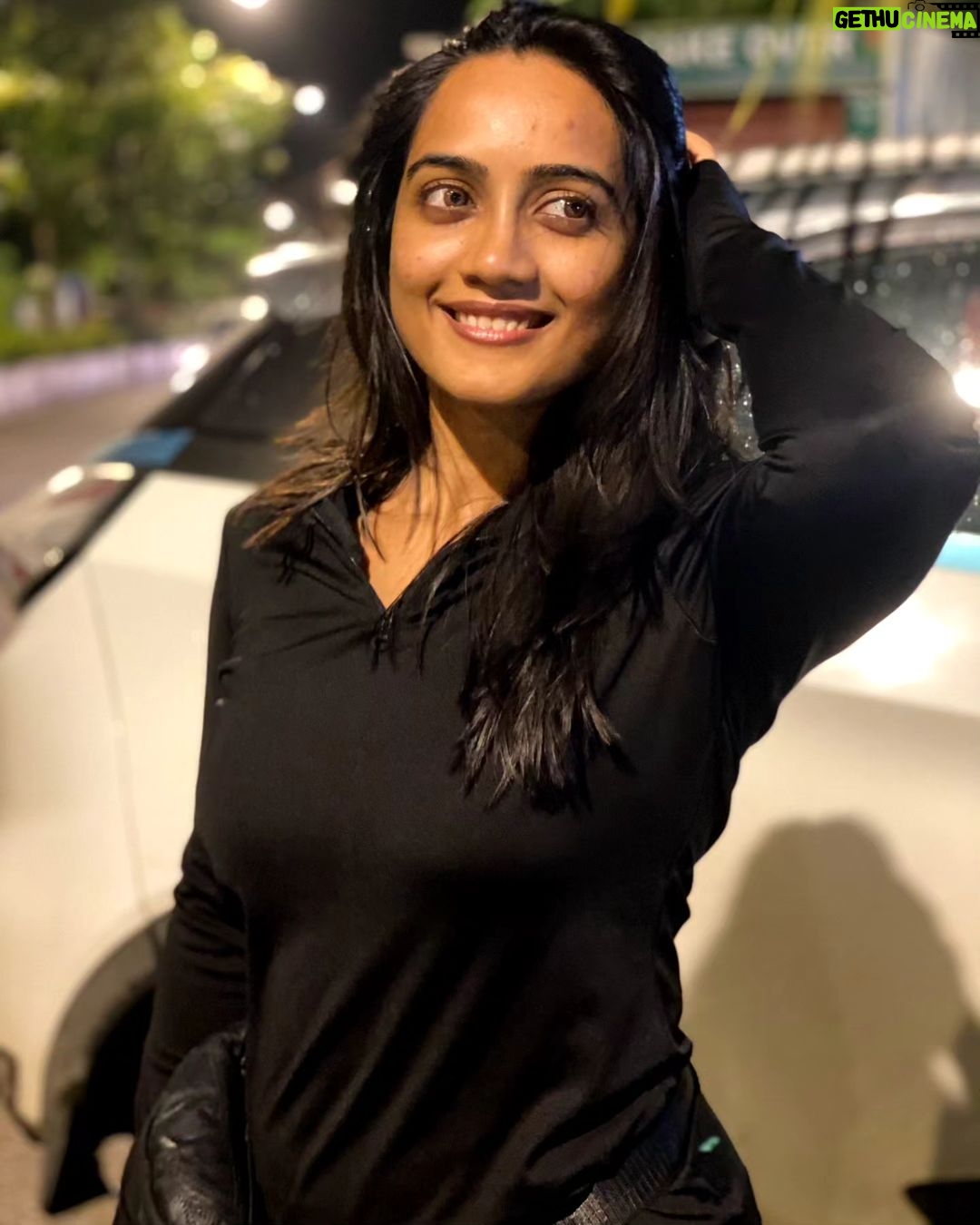 Amika Shail Instagram – Raw 🌸🤎 . . #AmikaShail #candid #picoftheday # ...