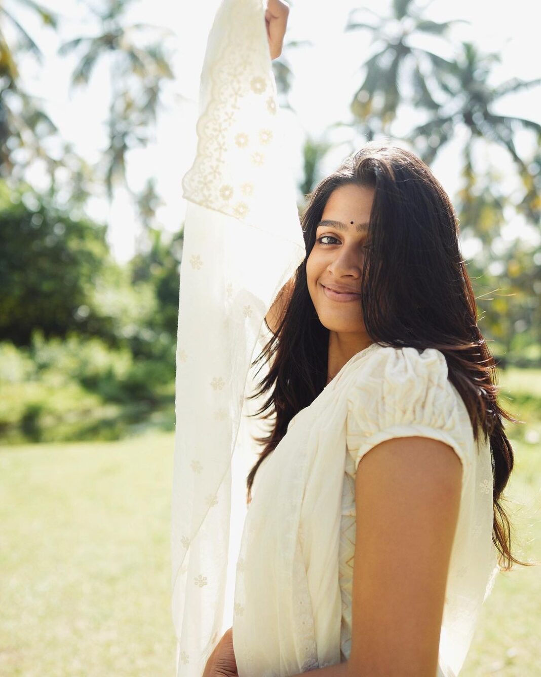 Actress Ananthika Sanilkumar HD Photos and Wallpapers October 2023 ...