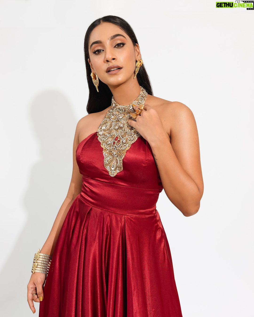 Actress Anukreethy Vas HD Instagram Photos and Wallpapers October 2023 ...