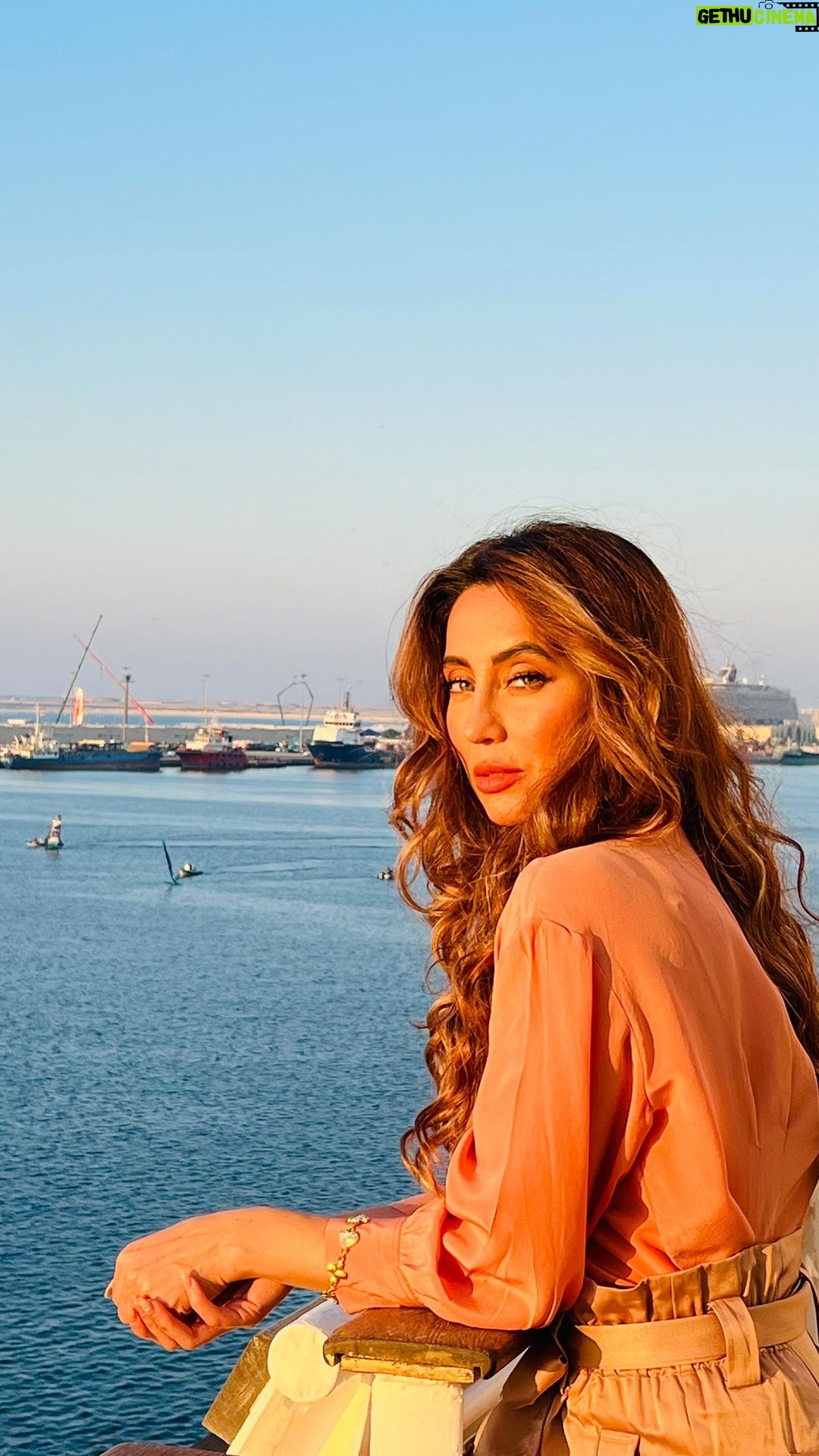 Actress Anusha Dandekar HD Instagram Photos and Wallpapers December ...