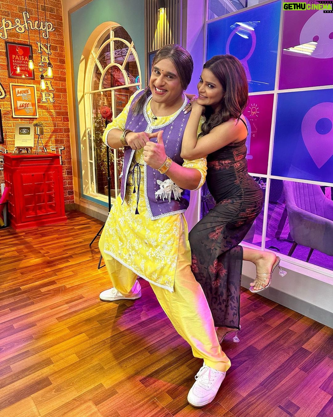 Archana Gautam Instagram – Dadi ke sath masti 😎 wo bhi Big Buzz mein 😂 ...