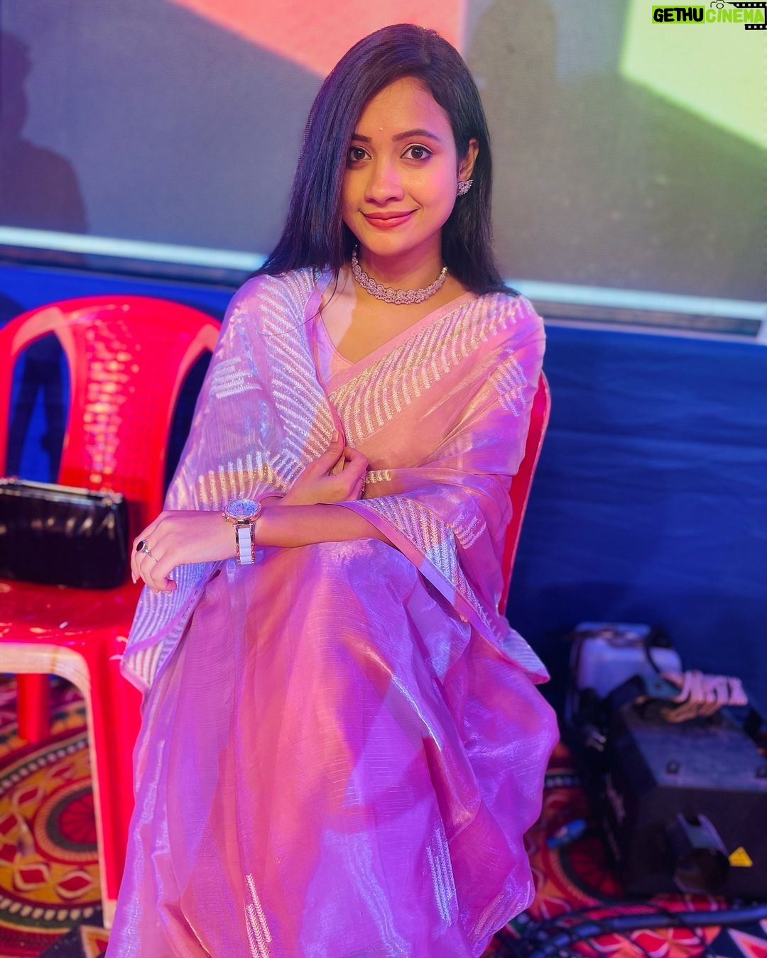 Singer Archana Padhi Wiki Biography Age Gallery Spouse And More