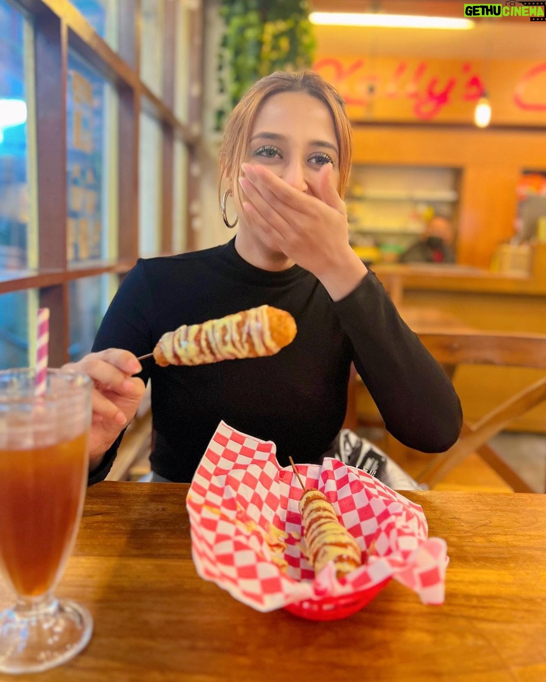 Actress Ariah Agarwal HD Instagram Photos and Wallpapers April 2023 ...