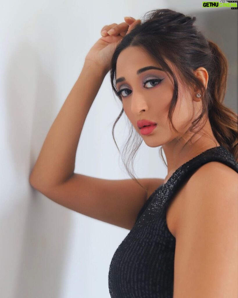 Actress Ariah Agarwal HD Instagram Photos and Wallpapers October 2022 ...