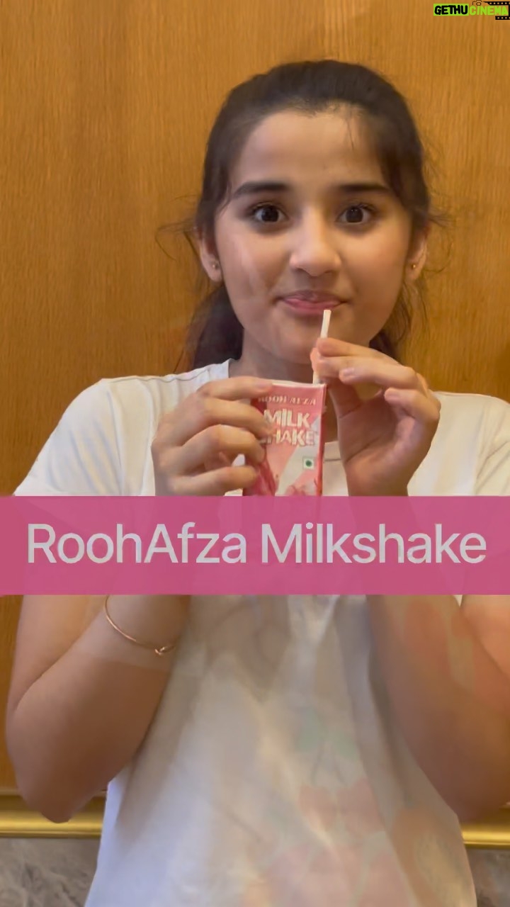 Aurra Bhatnagar Badoni Instagram – Jab books ka dikhe pahad aur mood ko ...