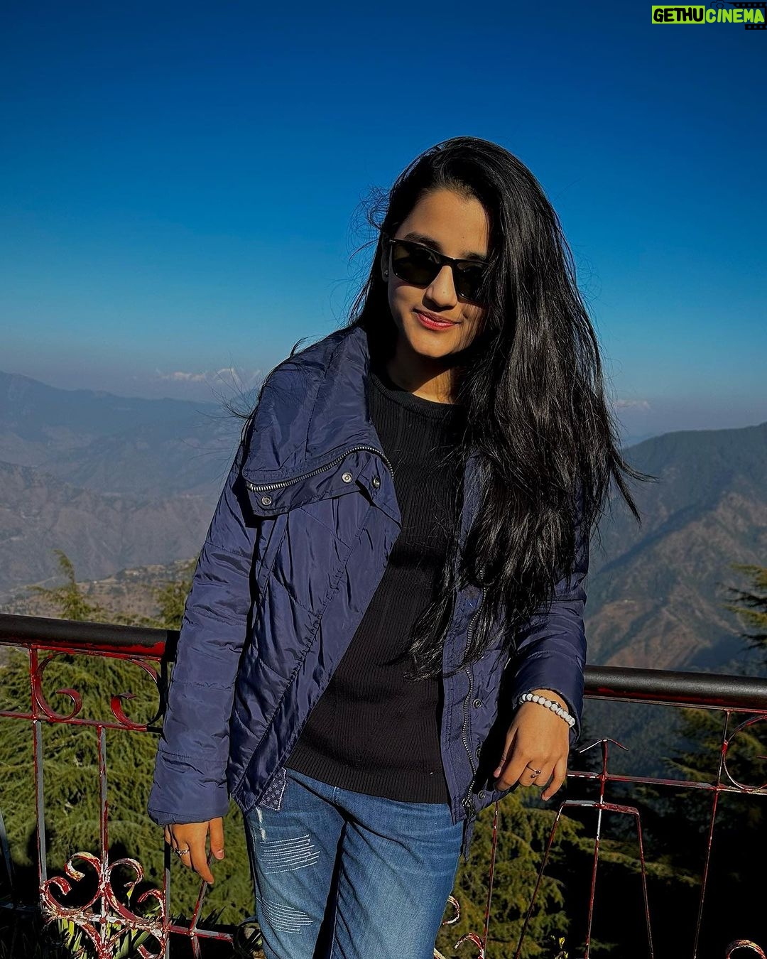 Aurra Bhatnagar Badoni Instagram – Paradise 🍃⛰️ Landour | Gethu Cinema