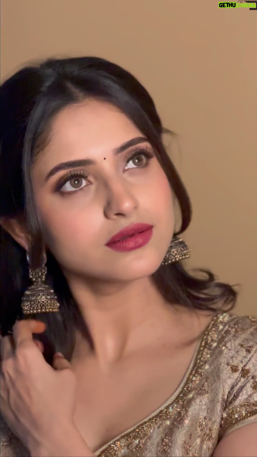 Actress Ayesha Zeenath HD Instagram Photos and Wallpapers December 2023 ...