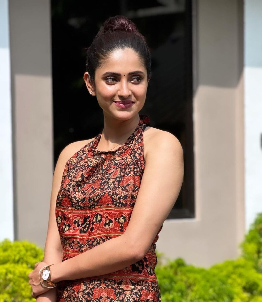 Actress Ayesha Zeenath HD Photos and Wallpapers December 2023 | Gethu ...