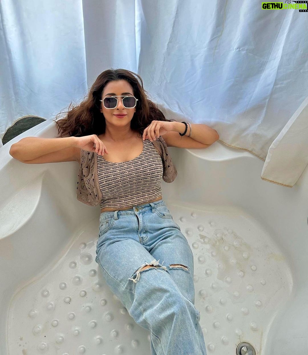 Actress Chestha Bhagat HD Instagram Photos and Wallpapers July 2023 ...