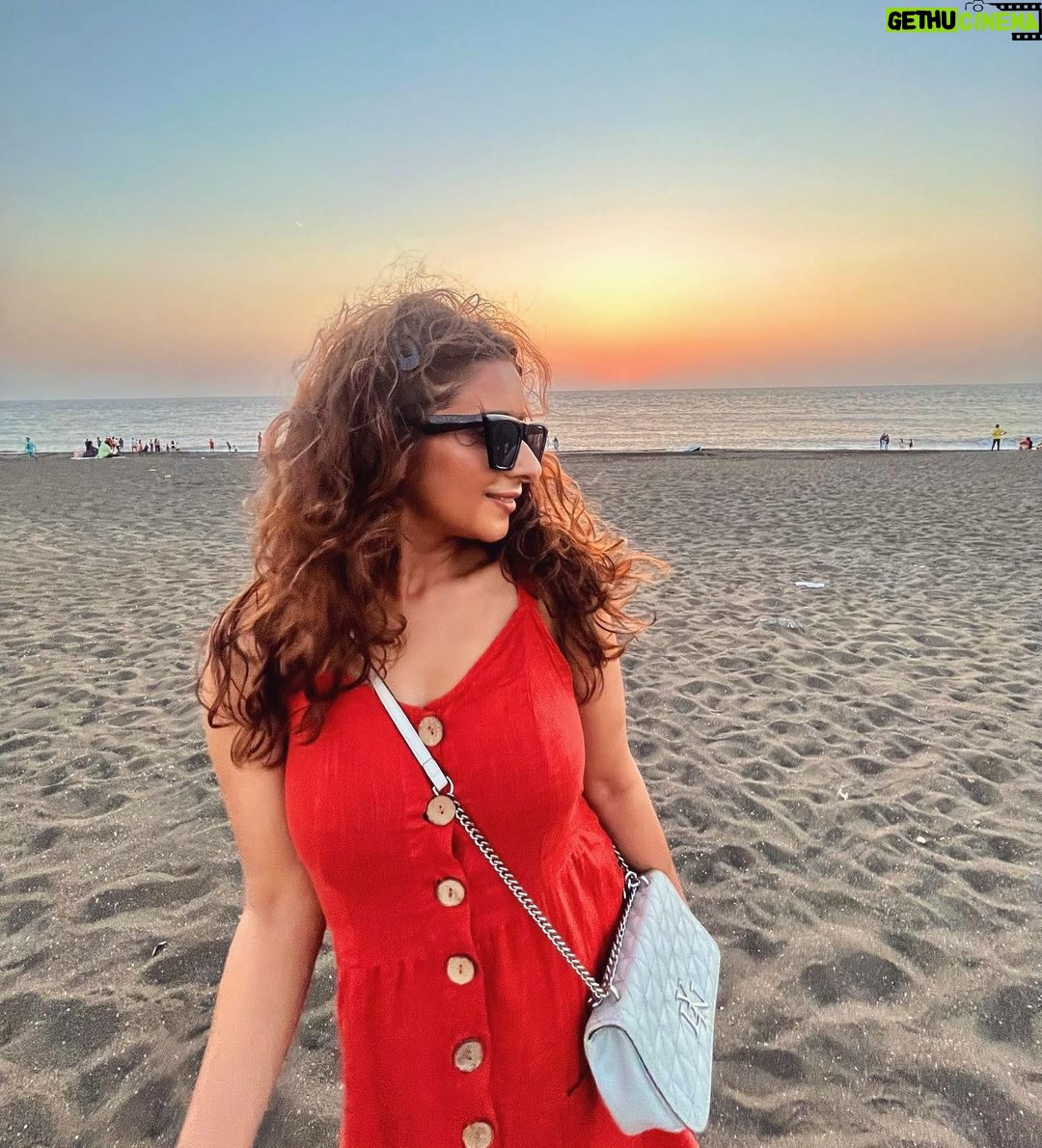 Chestha Bhagat Instagram – A sunset will colour your dreams 🧡 Daman ...