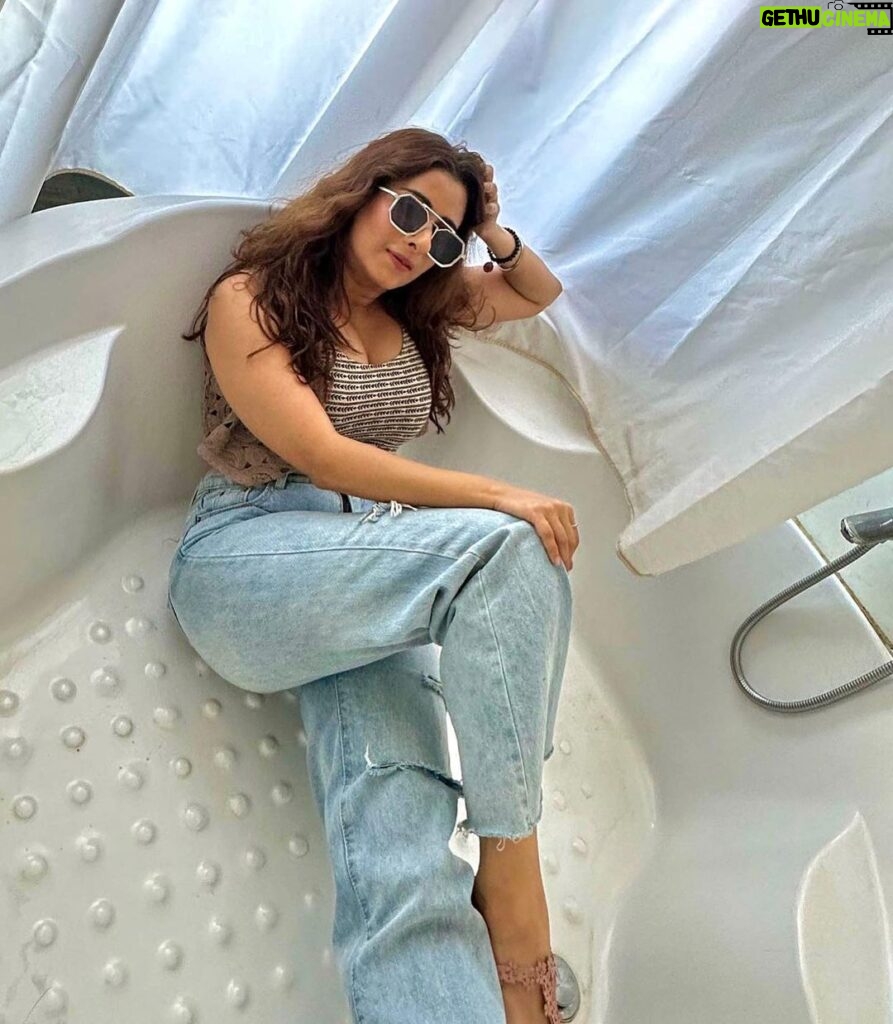 Actress Chestha Bhagat HD Instagram Photos and Wallpapers July 2023 ...