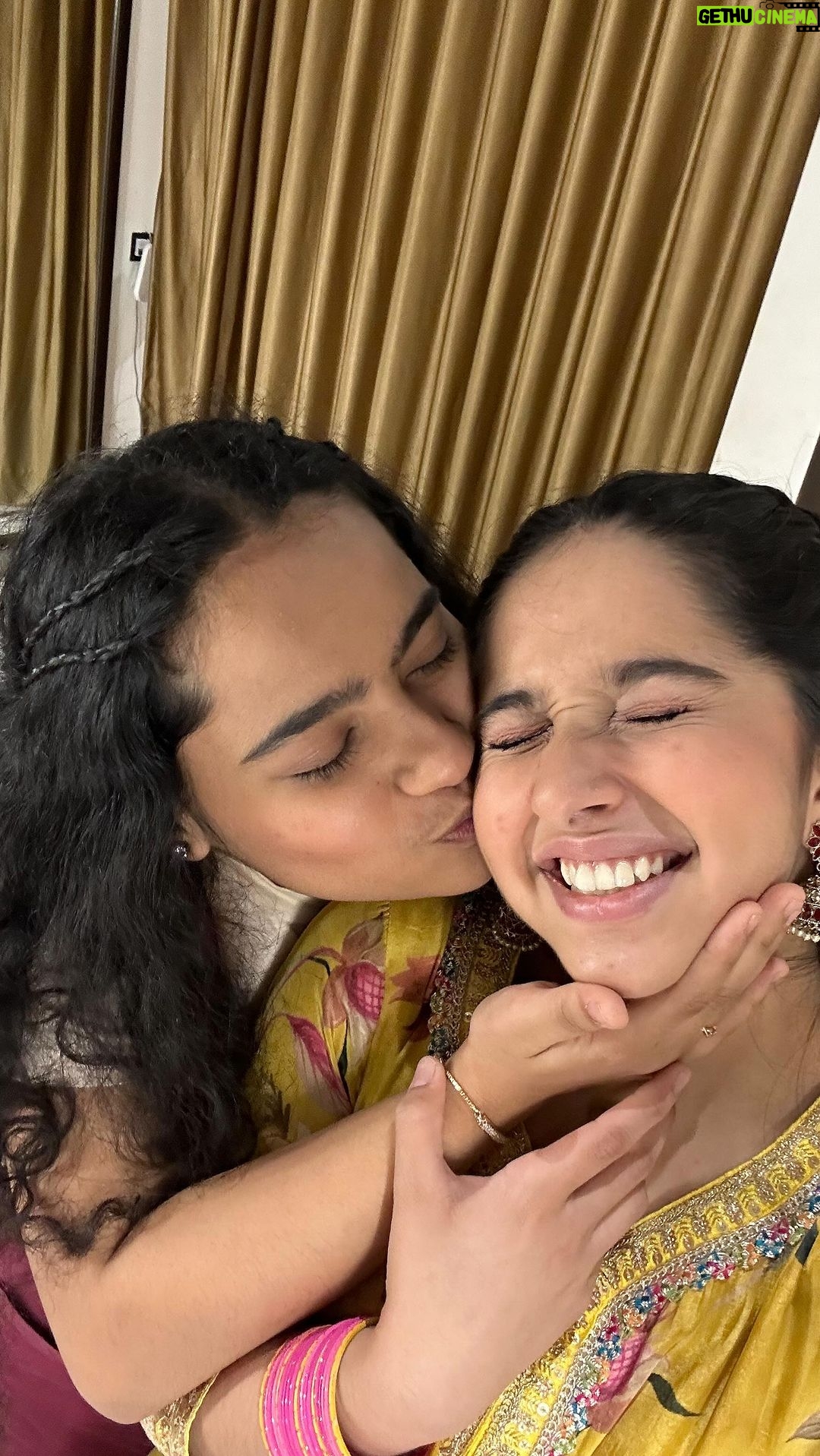 Deshna Dugad Instagram – Har aada mein , noor hai ayya 😉 🔥 . . # ...