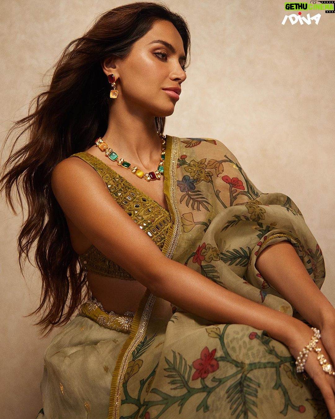 Actress Diipa Khosla HD Instagram Photos and Wallpapers December 2023 ...