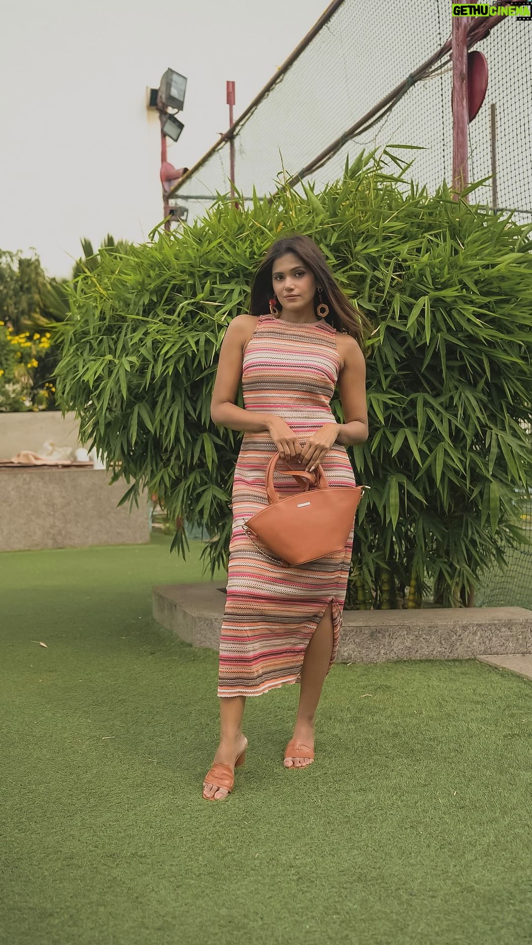 Actress Dimpi Sanghvi HD Instagram Photos and Wallpapers June 2023 ...