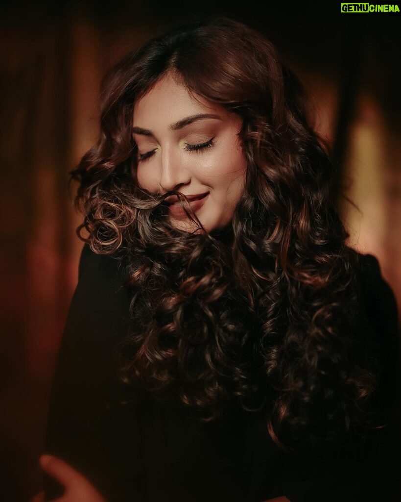 Actress Isha Sharma HD Instagram Photos and Wallpapers August 2023 ...