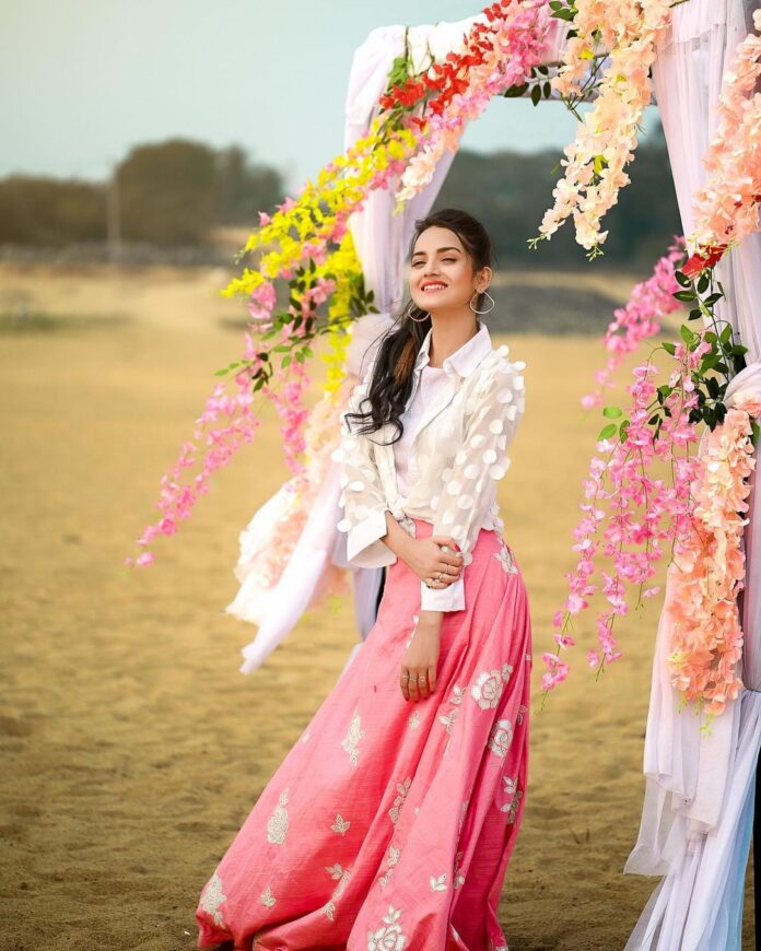 Actress Jasmine Rath HD Photos and Wallpapers September 2023 - Gethu Cinema