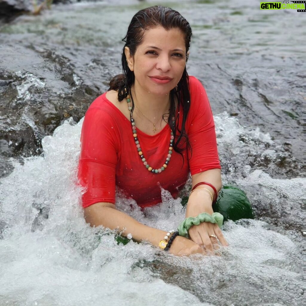 Actress Jennifer Mistry Bansiwal HD Instagram Photos and Wallpapers ...