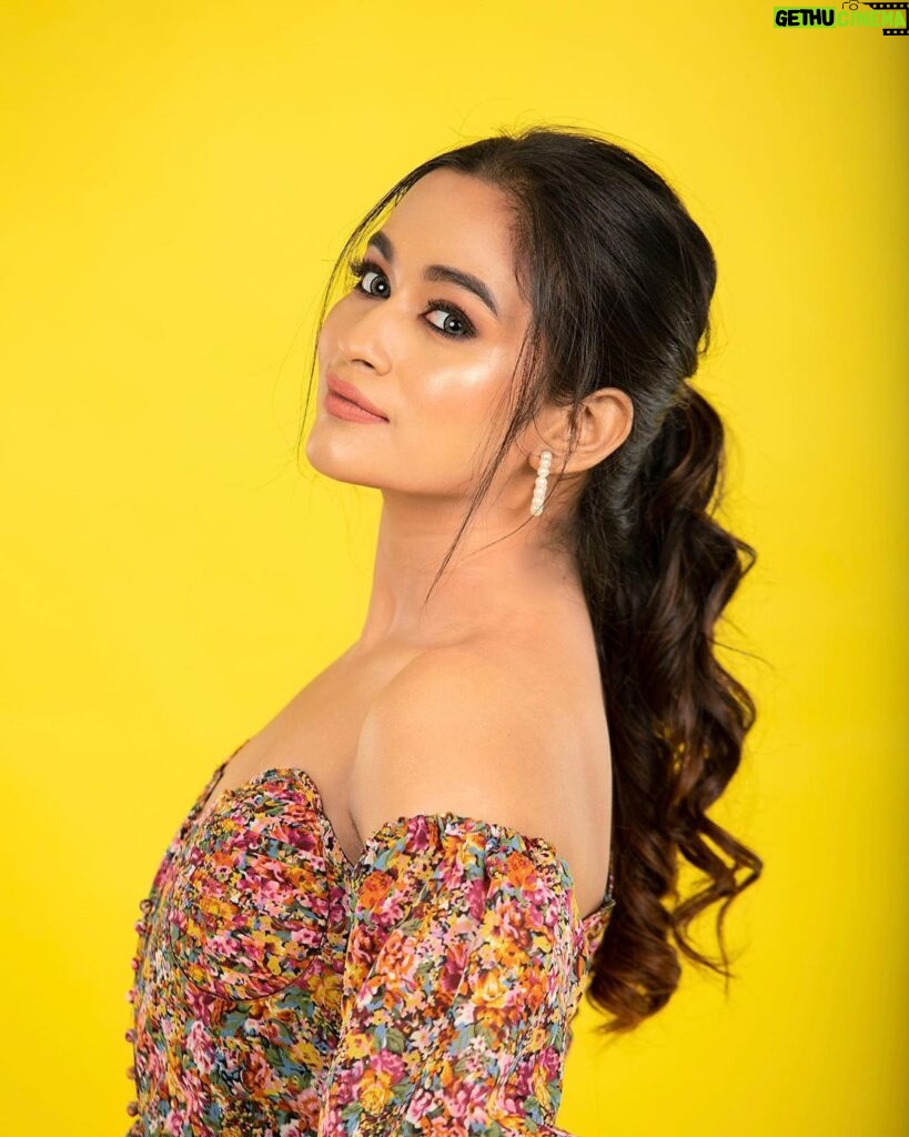 Actress Kaavya Arivumani HD Instagram Photos and Wallpapers June 2023 ...