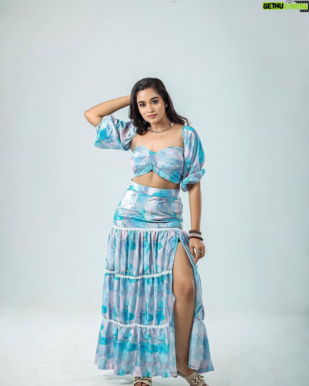 Actress Kaavya Arivumani HD Instagram Photos and Wallpapers October ...