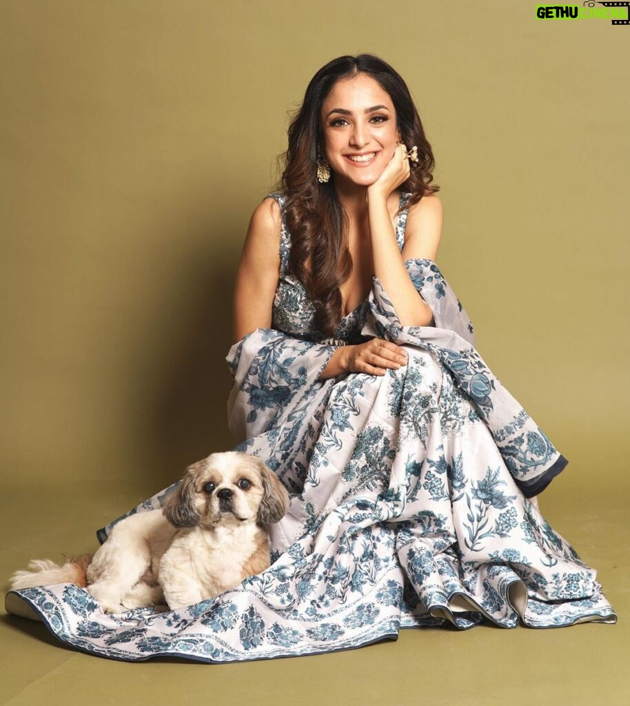 Actress Kanikka Kapur HD Instagram Photos and Wallpapers November 2023 ...
