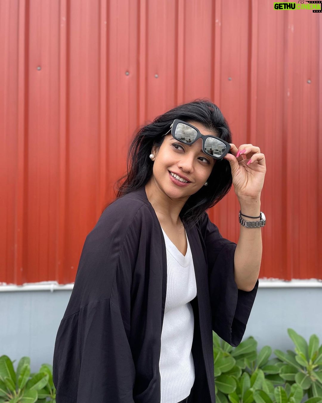 Actress Kinjal Rajpriya HD Instagram Photos and Wallpapers November ...