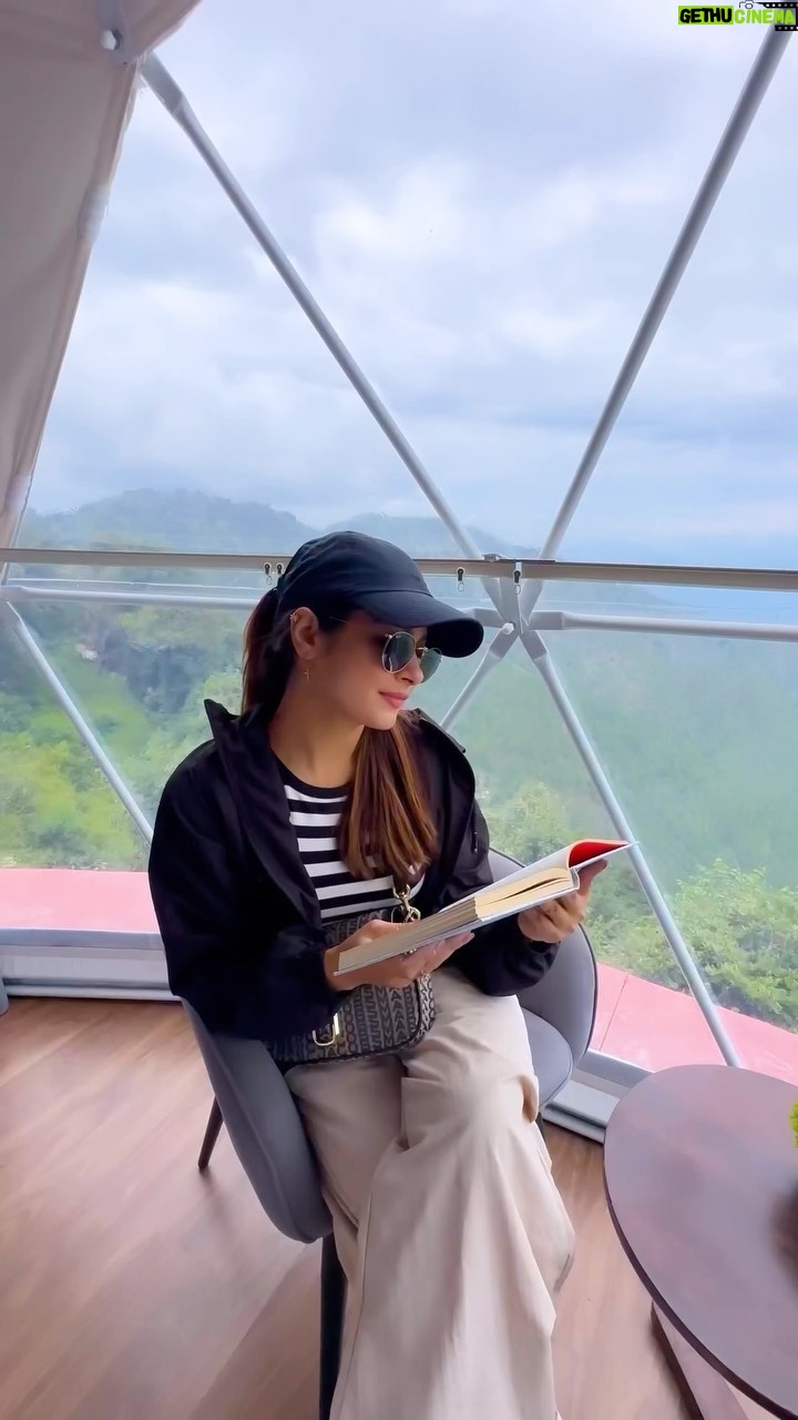 Krishna Mukherjee Instagram – “Find me where the mountain meet the sky”. 🏔️KeeKoo🏔️ @keekoostays ...