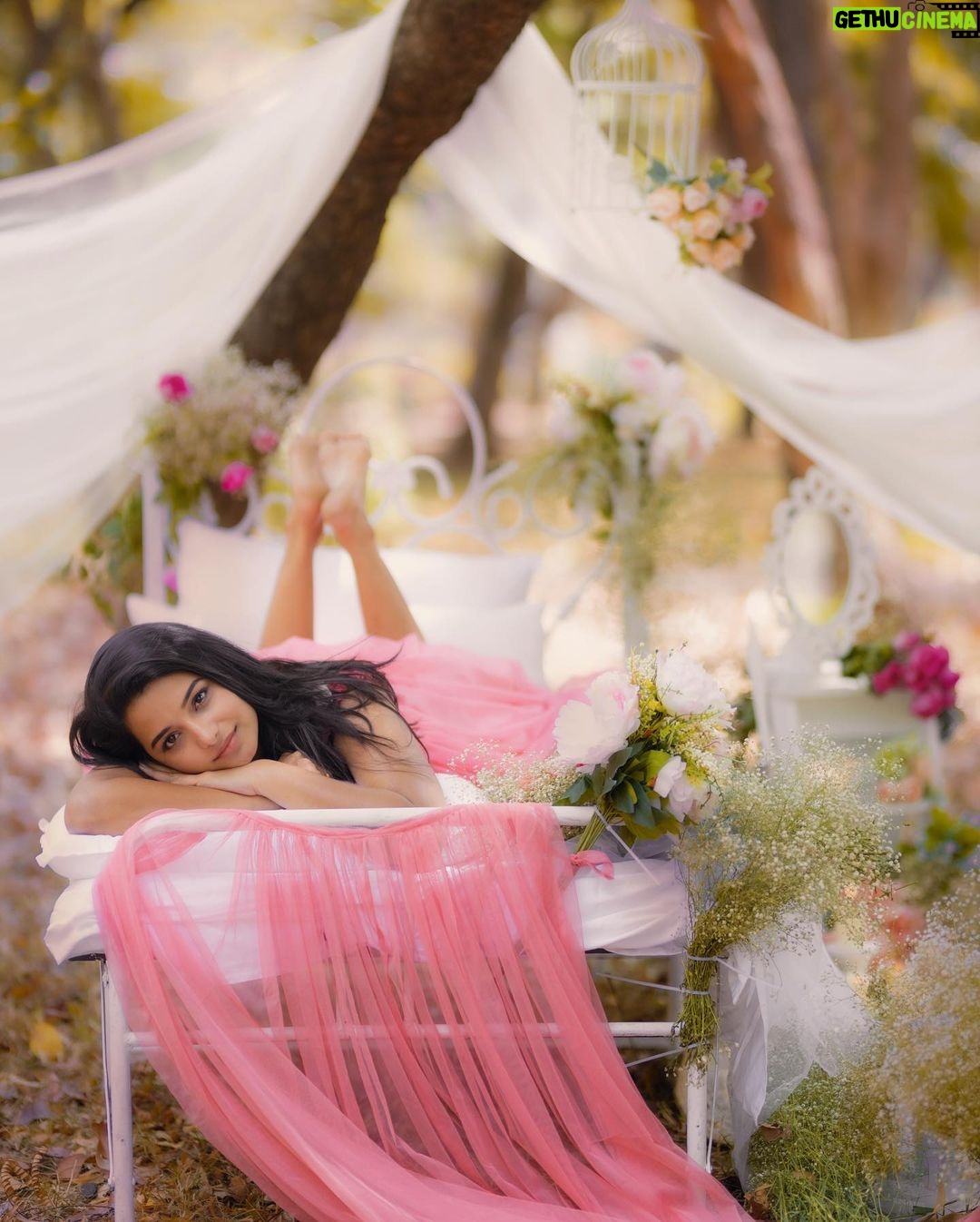 Actress Lavanyaa HD Instagram Photos and Wallpapers June 2023 | Gethu Cinema