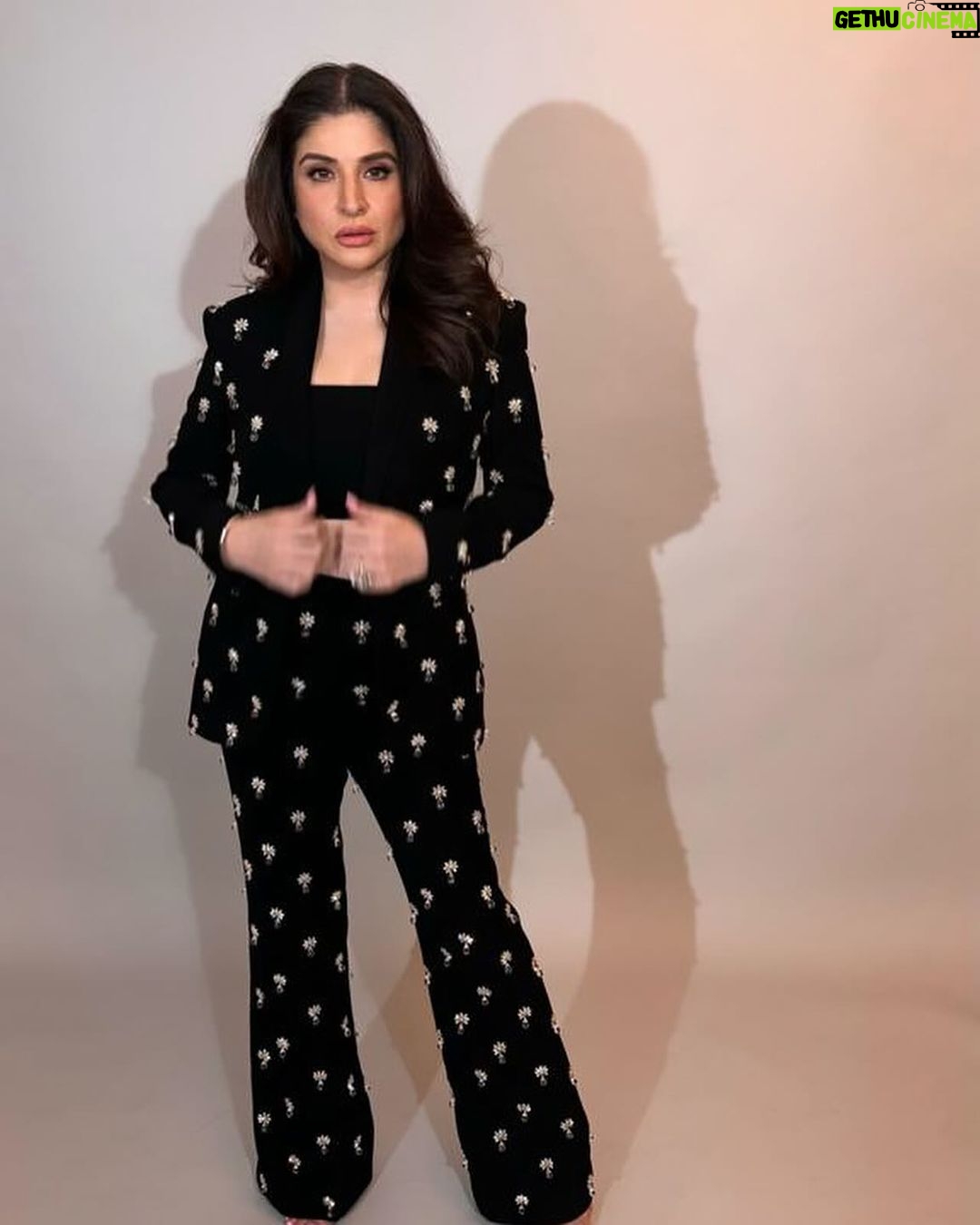 Actress Maheep Kapoor HD Instagram Photos and Wallpapers November 2023 ...