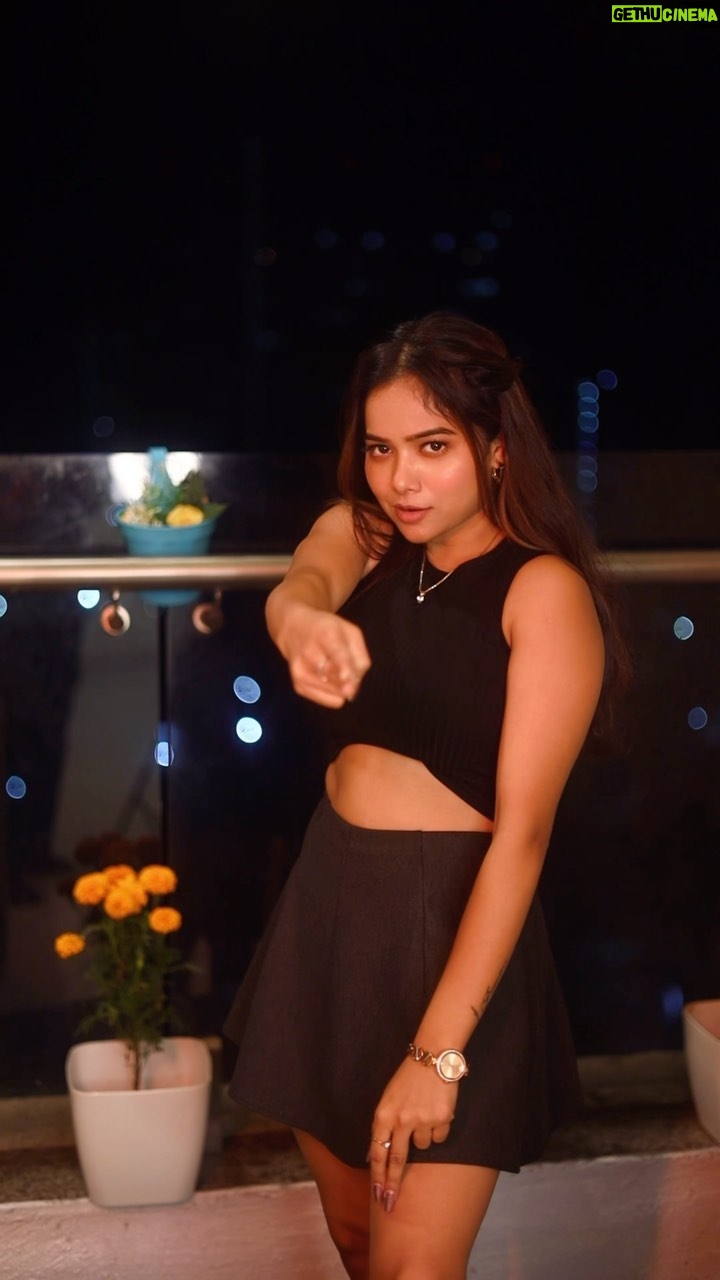 Manisha Rani Instagram – Bolero app log Reels bnaye aur apna pyar ...