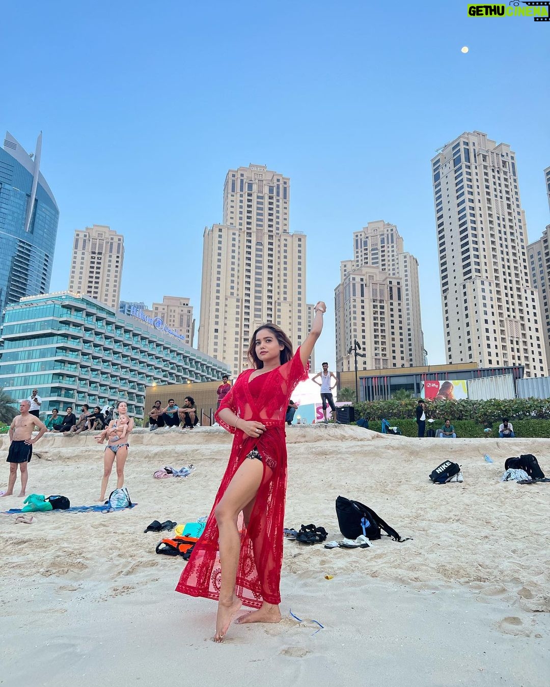 Manisha Rani Instagram – Shine like the whole universe is yours! Marina ...