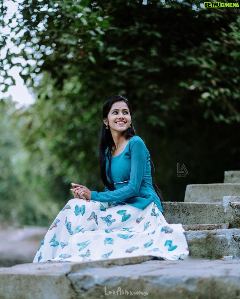 Actress Manjusha Martin HD Instagram Photos and Wallpapers March 2023 ...