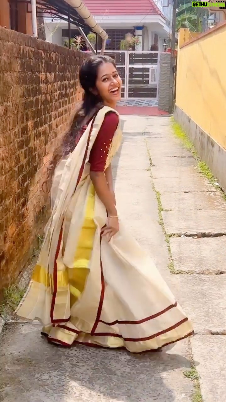 Manjusha Martin Instagram – Moving with d trend ️ Cute Dhavani from ...