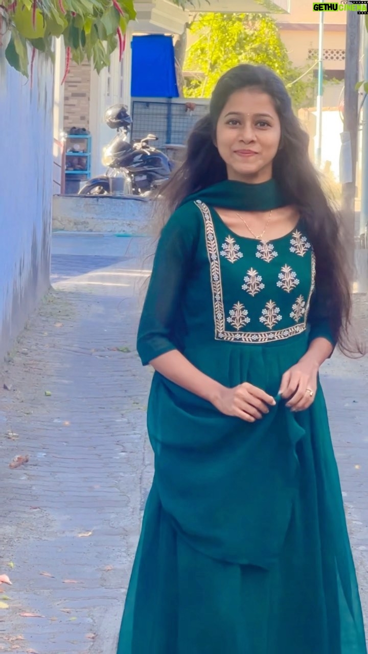 Manjusha Martin Instagram – Colour Padam ️‍🔥Shalini Cam @rani.martin6 ️ ...