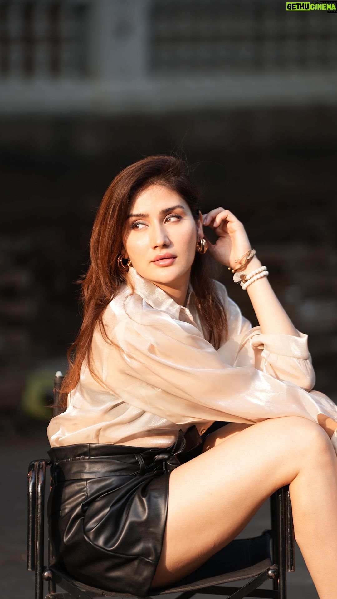 Actress Monica Sharma HD Instagram Photos and Wallpapers May 2024 ...
