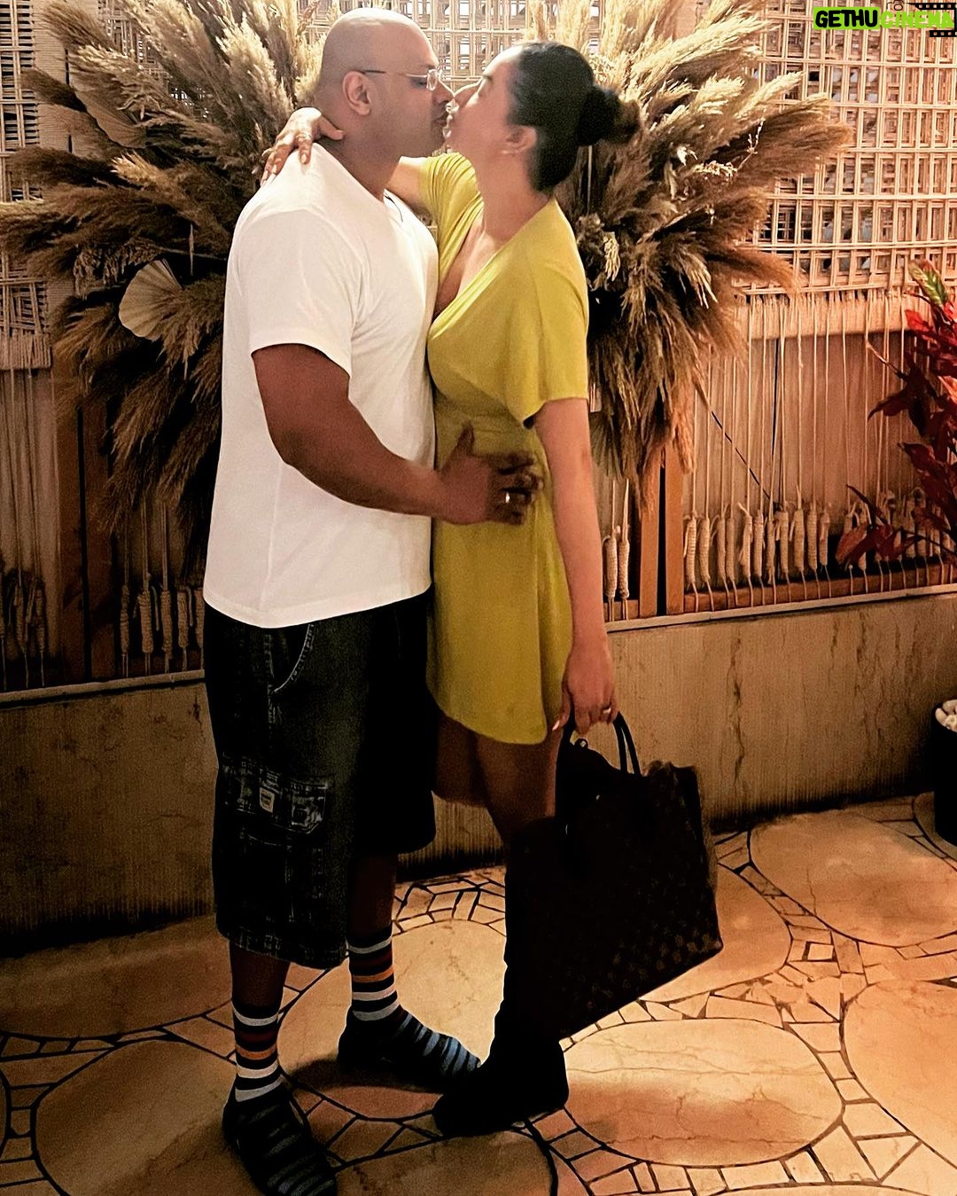 Actress Mrinal Deshraj HD Instagram Photos and Wallpapers September ...