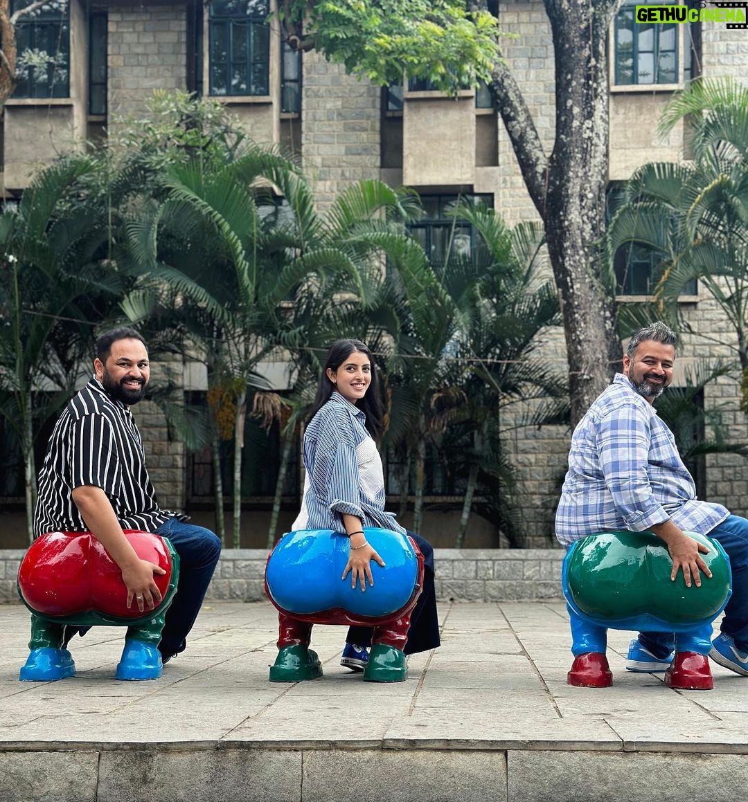 Navya Naveli Nanda Instagram – Jahanpanah! Tussi great ho… ️🙌🏼 IIM ...