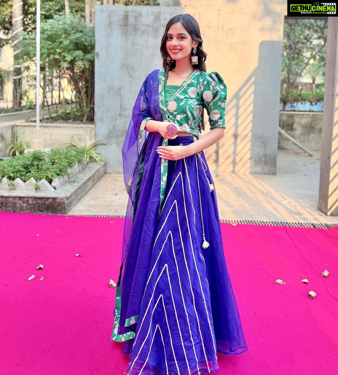 Nitanshi Goel Instagram – Embracing the shift from Navratri’s farewell ...