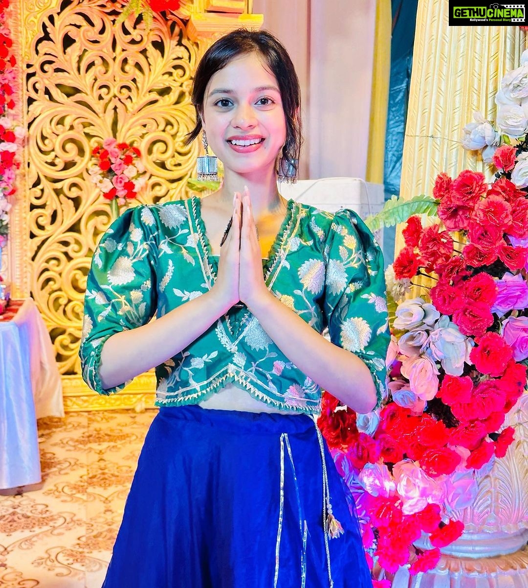 Nitanshi Goel Instagram – Embracing the shift from Navratri’s farewell ...