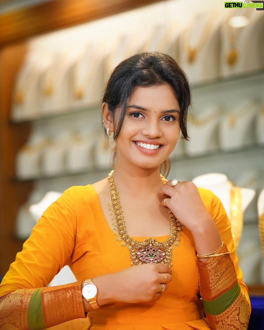 Pranika Dhakshu Instagram – Jewelry is a treasure that lasts from one ...