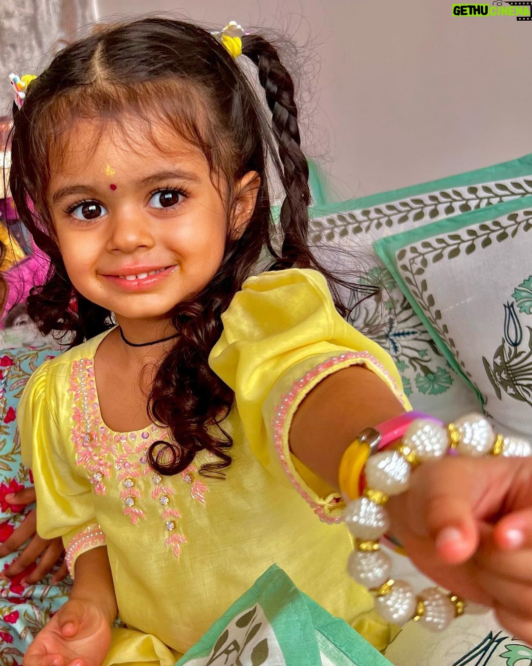 Actress Pranitaa Pandit HD Instagram Photos and Wallpapers October 2023 ...