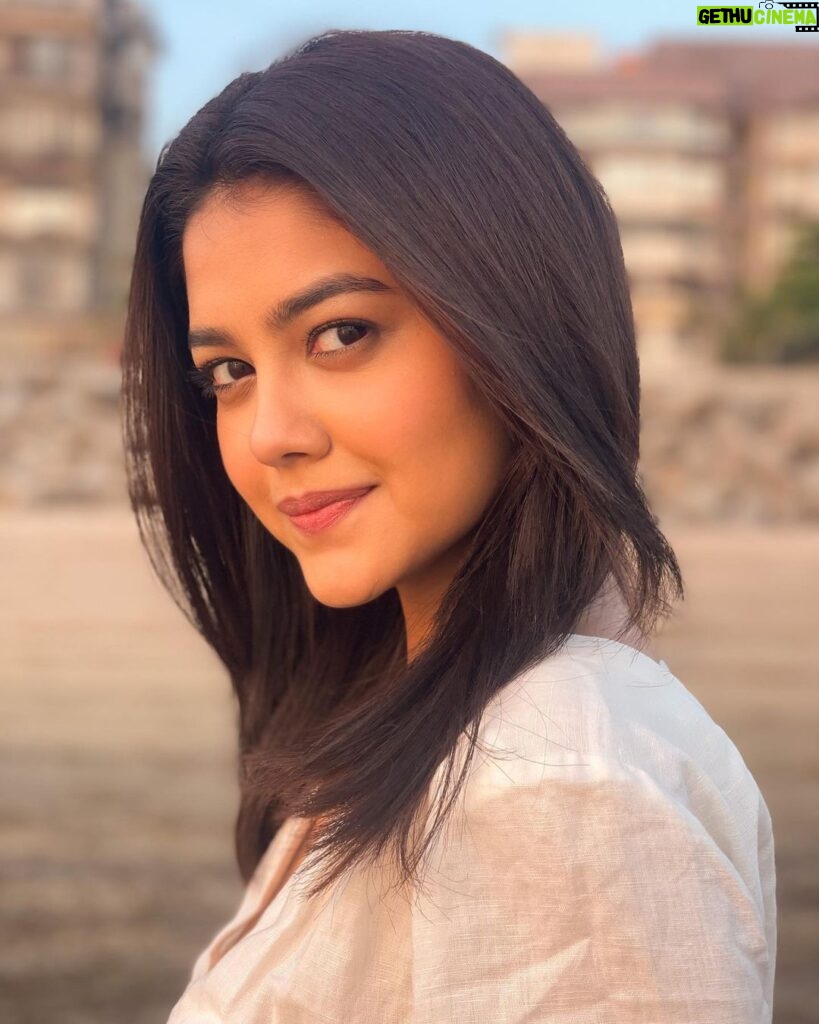 Actress Priyal Mahajan HD Instagram Photos and Wallpapers September ...
