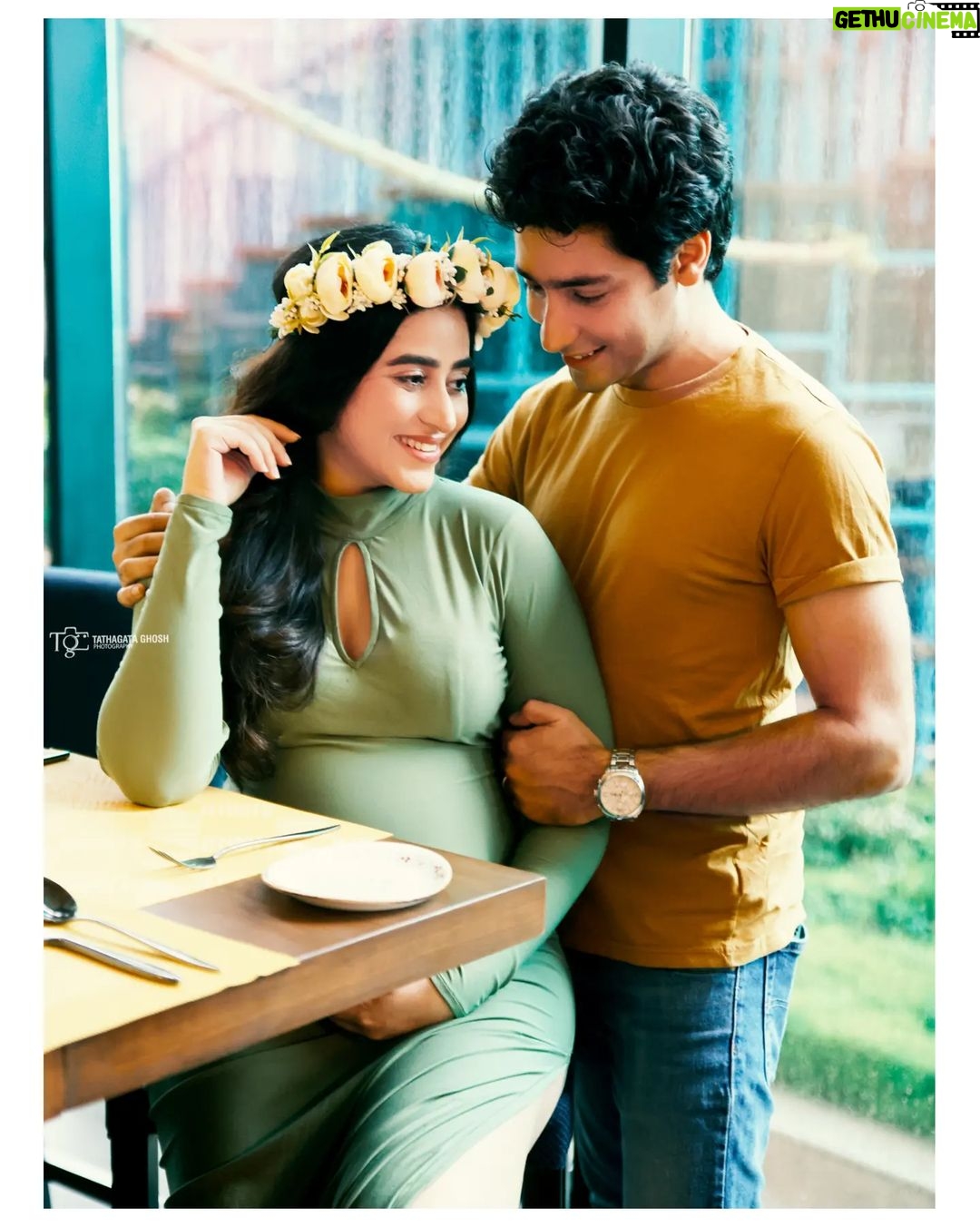 Ridhima Ghosh Instagram – Baby in bloom! 🌸 🌼 #babycomingsoon 📷 ...